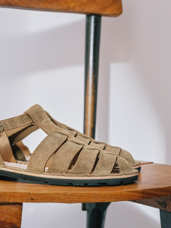 Artisanal sandals (by Steve Mono) | KNITBRARY