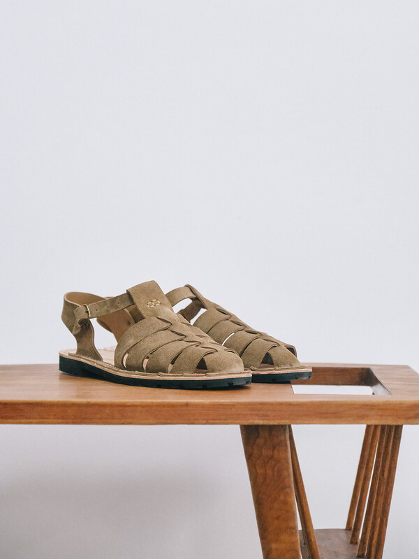 Artisanal sandals (by Steve Mono) | KNITBRARY
